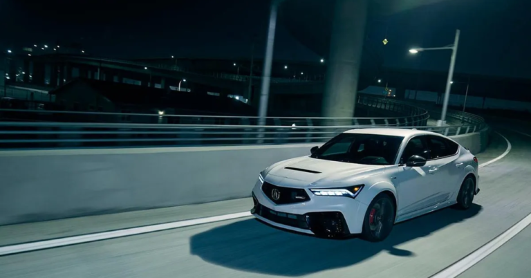 Acura Integra Type S - Auto Broadcast